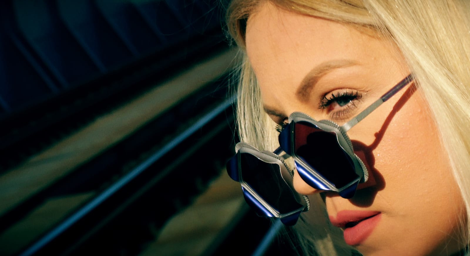 Pogledajte kako je Barbara Suhodolčan snimila spot s ljetnom atmosferom ...